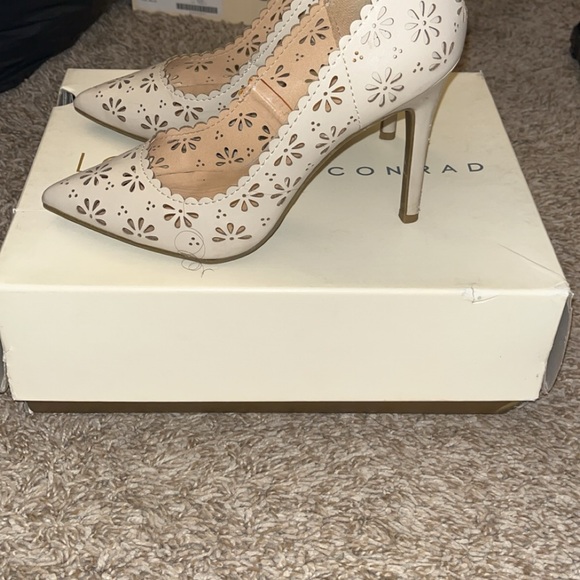 LC Lauren Conrad | Shoes | Lc Nude Pumps | Poshmark